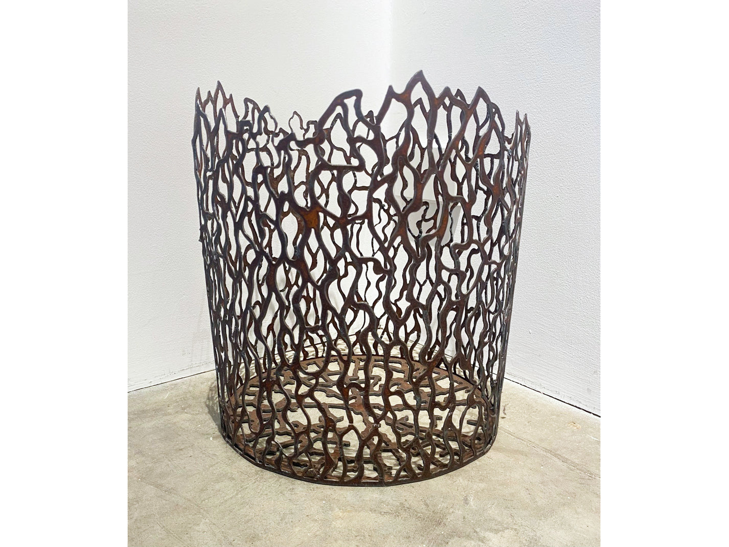 Trunk Vessel – Little River Gallery